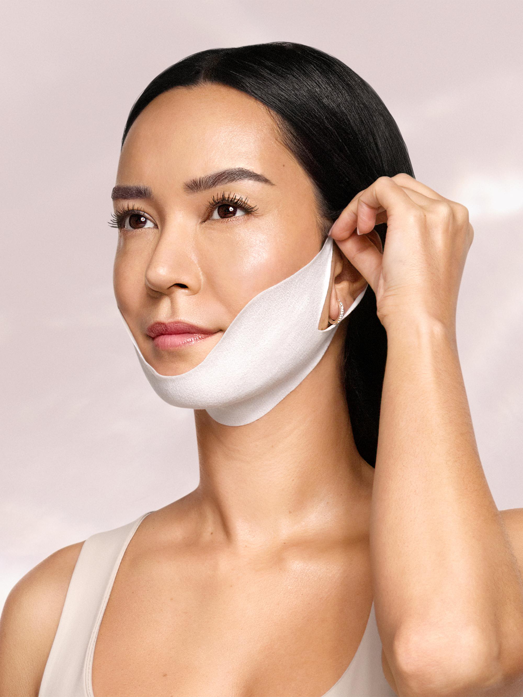 RéVive Fermitif Chin Contour Instant Tightening Peptide Mask | Saks ...