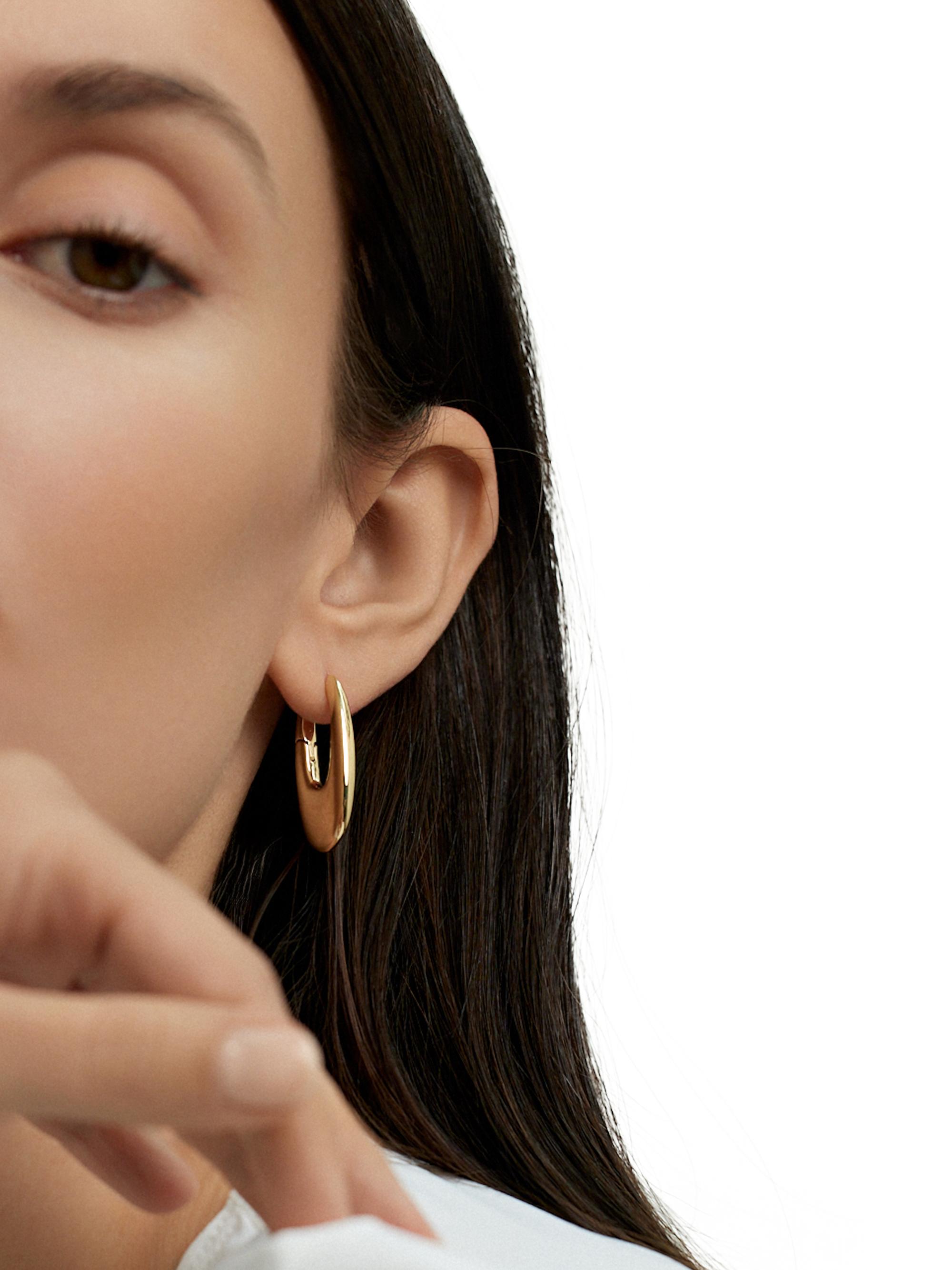 Melissa Kaye Lola Medium Lulu 18K Yellow Gold Hoop Earrings | Saks ...