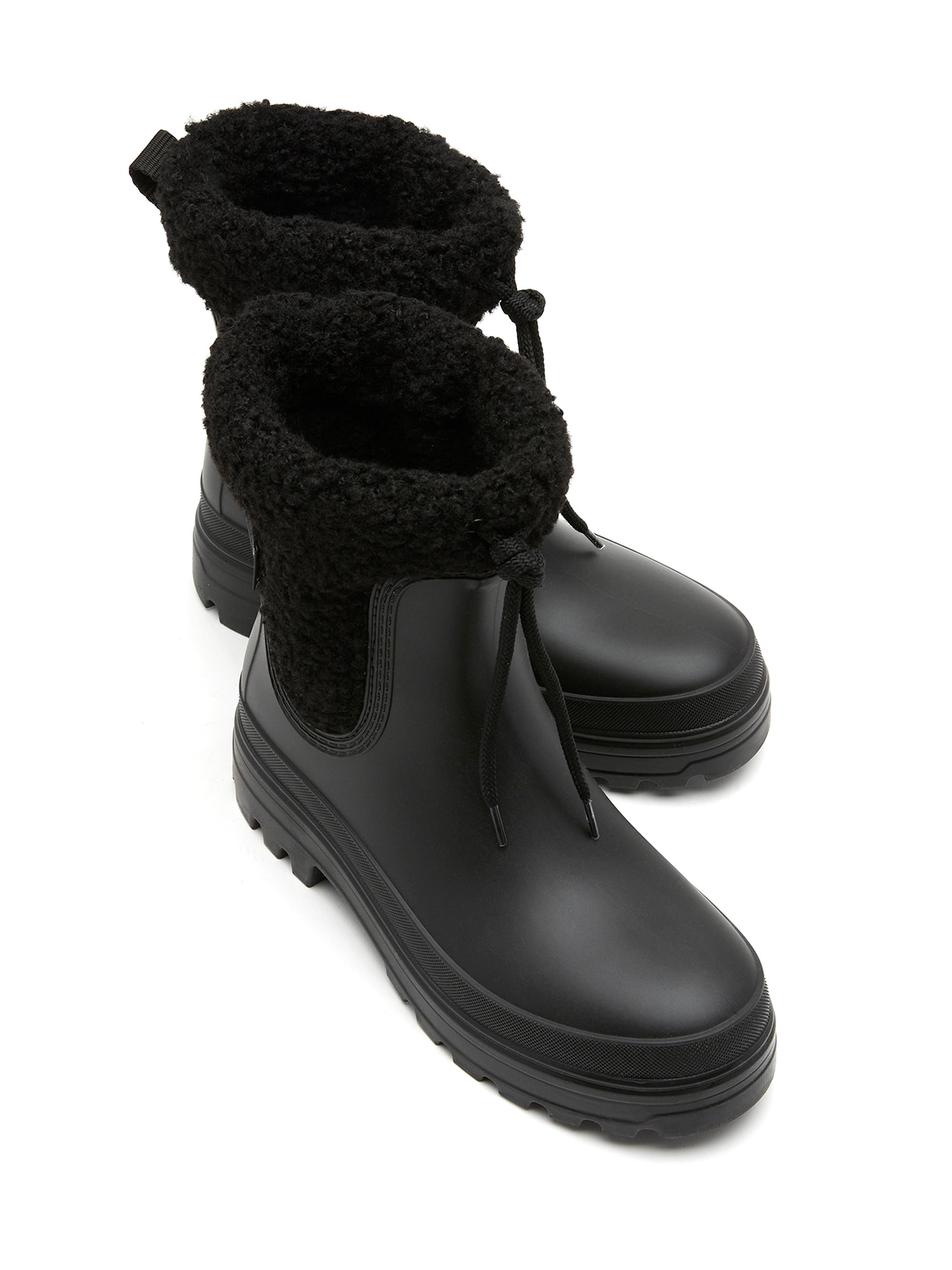 La Canadienne Peak 40MM Faux-Shearling-Lined Boots | Saks Fifth Avenue
